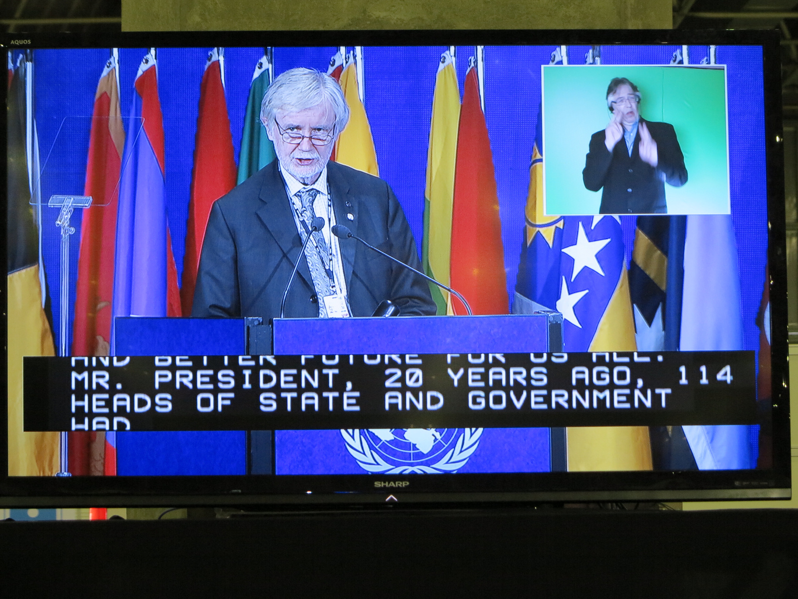 Photo Gallery | Helsinki Process on Globalisation and Democracy